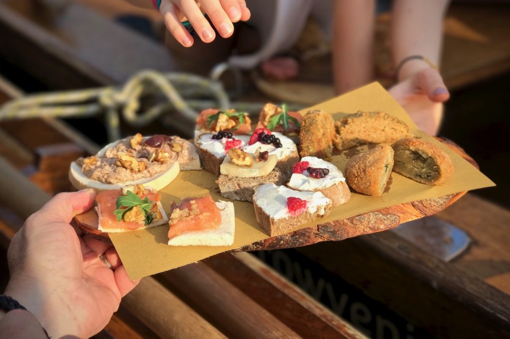 Cicchetto Row | Row Venice